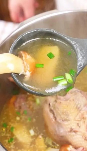 高压锅清炖鸡怎么做_清炖鸡用高压锅多久-第3张图片-山城妙识