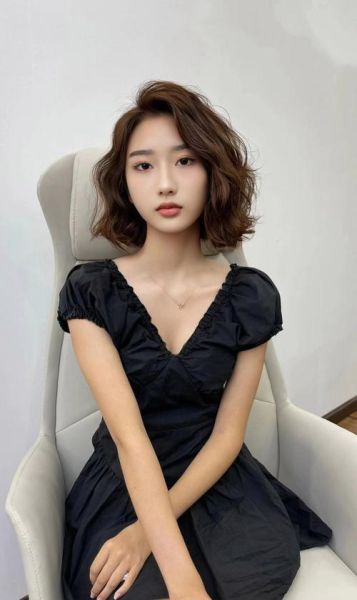 蛋卷烫发型图片_适合什么脸型-第3张图片-山城妙识