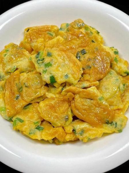 葱煎蛋怎么做_葱煎蛋怎么不粘锅-第1张图片-山城妙识