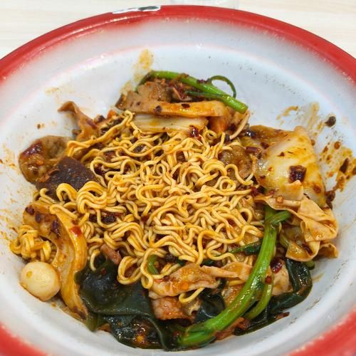 干炒麻辣烫怎么做_干炒麻辣烫和汤麻辣烫区别-第3张图片-山城妙识 干炒麻辣烫怎么做_干炒麻辣烫和汤麻辣烫区别-第3张图片-山城妙识