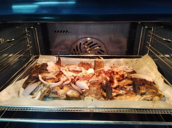 烤箱烤鱼怎么做_烤鱼温度时间设置-第3张图片-山城妙识