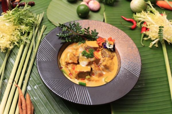 泰式咖喱牛腩怎么做_正宗泰式咖喱牛腩做法-第3张图片-山城妙识