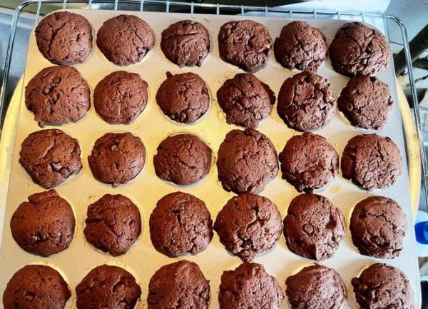 家用烤箱烤曲奇饼干温度时间_曲奇饼干为什么会塌-第2张图片-山城妙识 家用烤箱烤曲奇饼干温度时间_曲奇饼干为什么会塌-第2张图片-山城妙识