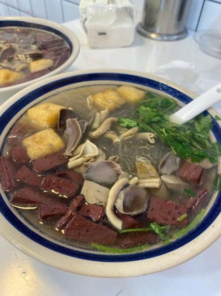 酸辣鸭血汤怎么做_酸辣鸭血汤正宗做法-第1张图片-山城妙识