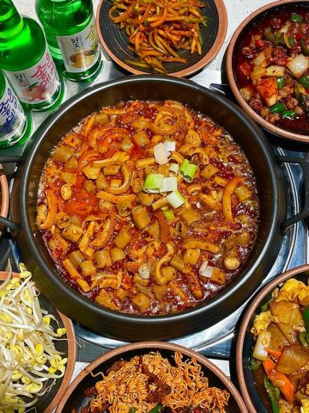 肥肠火锅怎么做最正宗_肥肠火锅底料配方-第1张图片-山城妙识