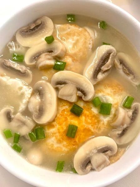 白蘑菇汤怎么做_白蘑菇汤家常做法-第2张图片-山城妙识