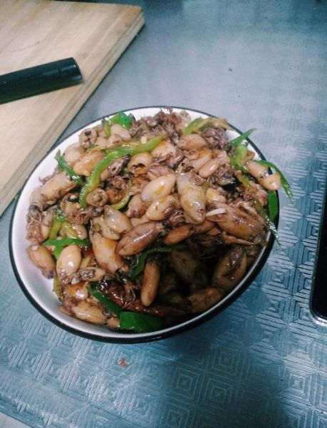 海兔子炒韭菜怎么炒才嫩_海兔子炒韭菜用焯水吗-第3张图片-山城妙识