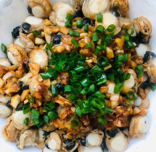 粉丝蒜蓉扇贝肉怎么做_蒜蓉扇贝肉蒸多久-第1张图片-山城妙识