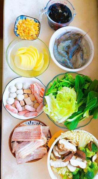 麻辣香锅必备食材有哪些_如何挑选最香最嫩-第1张图片-山城妙识 麻辣香锅必备食材有哪些_如何挑选最香最嫩-第1张图片-山城妙识