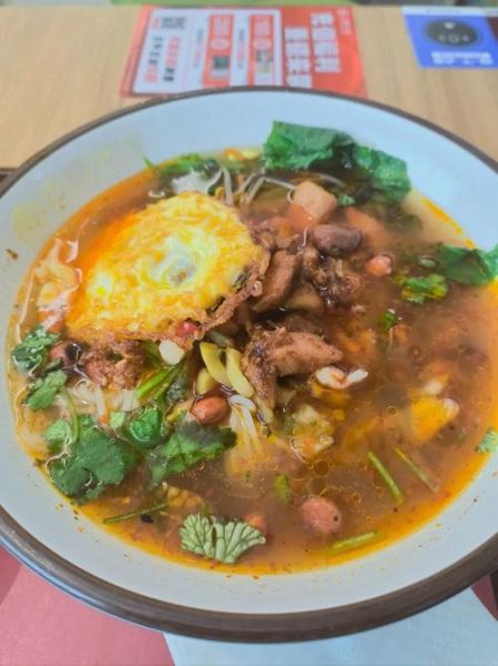 鸡肉米线怎么做_鸡肉米线汤底怎么熬-第2张图片-山城妙识