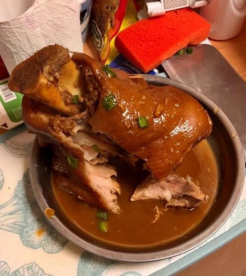 红烧肘子怎么做_红烧肘子需要焯水吗-第2张图片-山城妙识