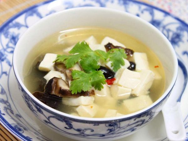 香菇炒肉怎么做好吃_香菇炖鸡的做法窍门-第2张图片-山城妙识 香菇炒肉怎么做好吃_香菇炖鸡的做法窍门-第2张图片-山城妙识