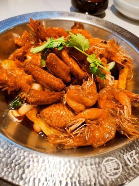 香辣虾火锅怎么做_香辣虾火锅家常做法-第1张图片-山城妙识