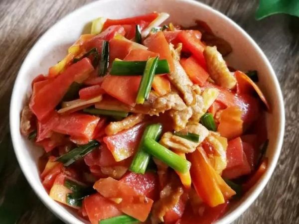 红萝卜蒜苗炒肉丝怎么做_炒多久才嫩-第2张图片-山城妙识 红萝卜蒜苗炒肉丝怎么做_炒多久才嫩-第2张图片-山城妙识