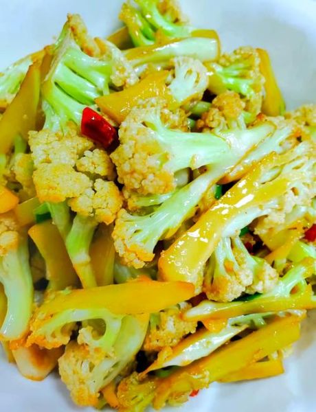 炒花菜怎么炒才脆_家常炒花菜的做法大全-第1张图片-山城妙识