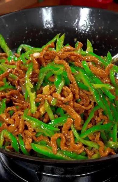 青椒肉丝最正宗的做法_家常版怎么做-第3张图片-山城妙识 青椒肉丝最正宗的做法_家常版怎么做-第3张图片-山城妙识