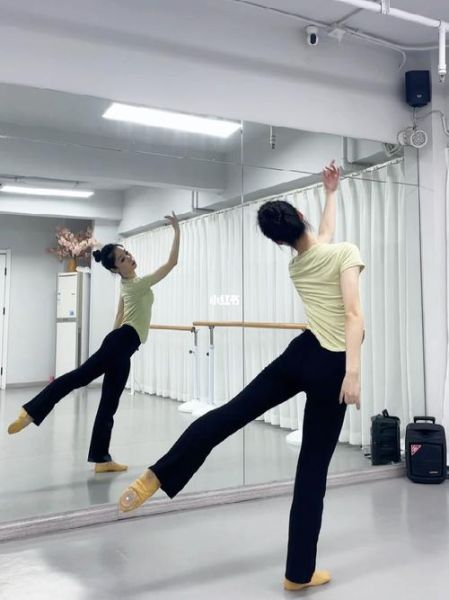 韭菜花开舞蹈教学视频_如何快速学会完整版-第3张图片-山城妙识 韭菜花开舞蹈教学视频_如何快速学会完整版-第3张图片-山城妙识