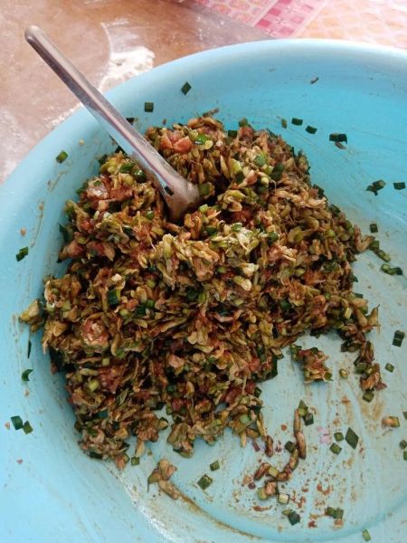 槐花包子怎么做_槐花包子馅怎么调-第1张图片-山城妙识