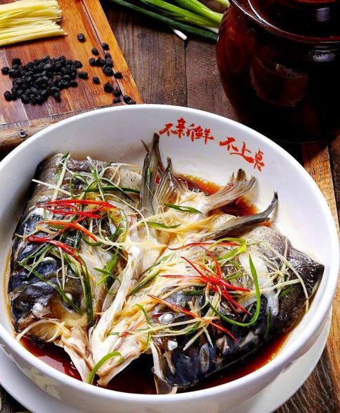 蒜蓉蒸鱼头怎么做_蒜蓉蒸鱼头蒸多久-第2张图片-山城妙识