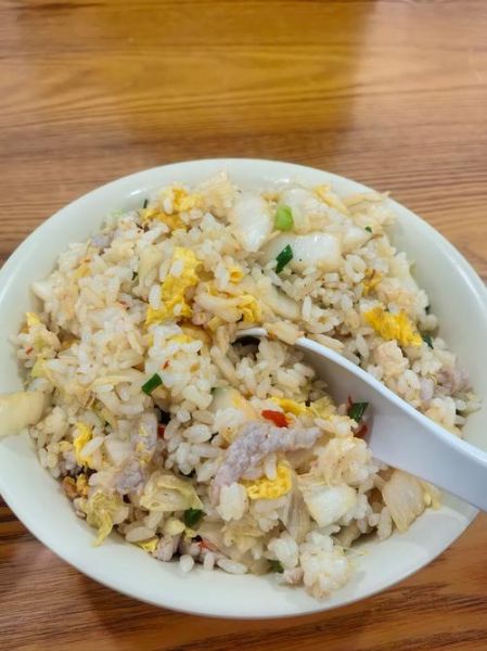辣白菜炒饭怎么做_辣白菜炒饭需要哪些材料-第3张图片-山城妙识
