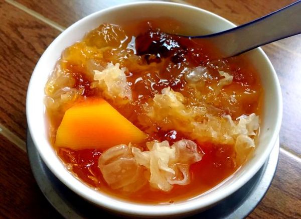 雪莲子桃胶羹的做法_雪莲子桃胶羹的功效-第1张图片-山城妙识 雪莲子桃胶羹的做法_雪莲子桃胶羹的功效-第1张图片-山城妙识