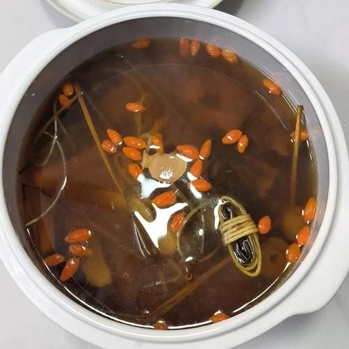 煲什么汤清热解毒去肝火_肝火旺喝什么汤最好-第3张图片-山城妙识