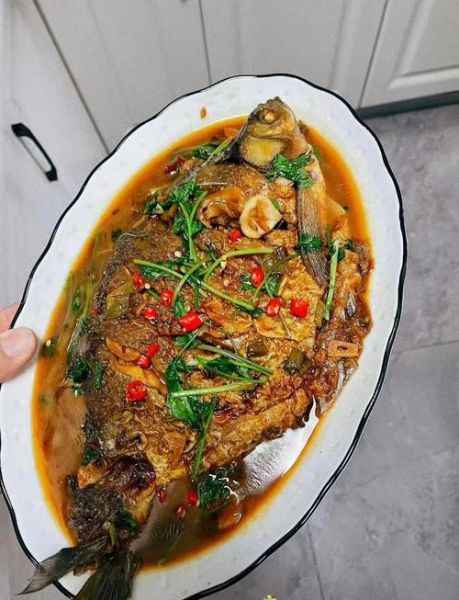 清蒸鳊鱼要蒸多久_鳊鱼蒸几分钟才熟-第1张图片-山城妙识