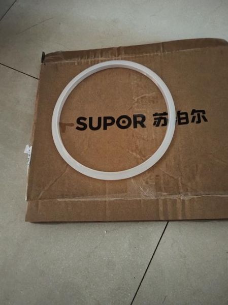 苏泊尔压力锅配件哪里买_苏泊尔压力锅密封圈多久换一次-第1张图片-山城妙识