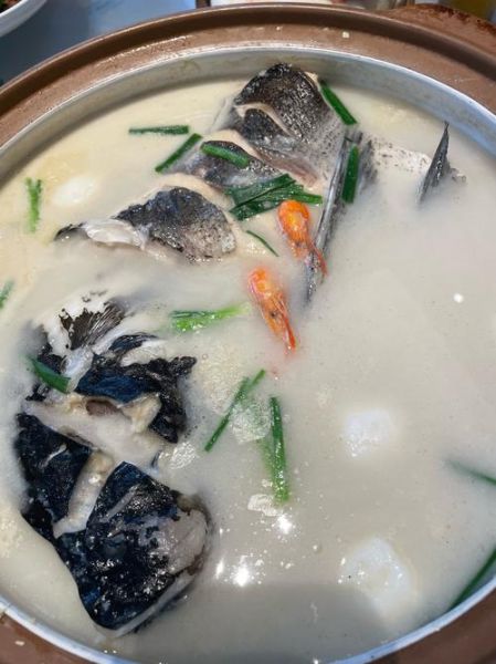 清炖鱼汤怎么做不腥又浓白_清炖鱼汤放什么去腥提鲜-第1张图片-山城妙识 清炖鱼汤怎么做不腥又浓白_清炖鱼汤放什么去腥提鲜-第1张图片-山城妙识