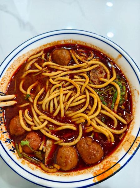 牛肉丸子面怎么做_牛肉丸子面热量高吗-第1张图片-山城妙识