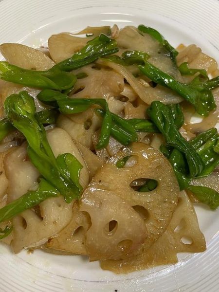 青椒炒藕片怎么炒好吃_家常做法步骤-第2张图片-山城妙识