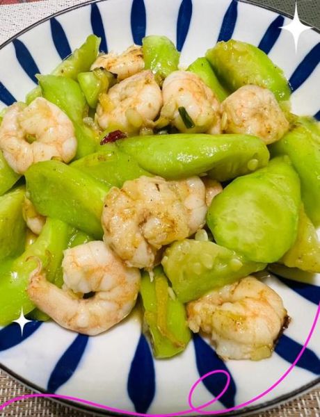 虾仁炒丝瓜怎么做_丝瓜要不要焯水-第1张图片-山城妙识