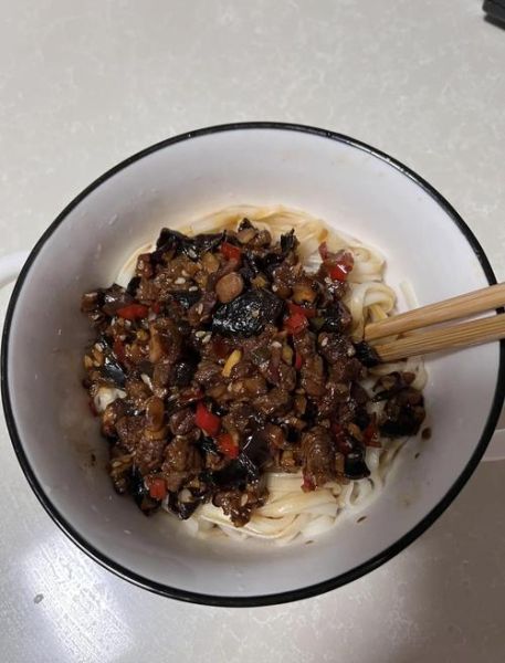 酱牛肉用黄豆酱还是甜面酱_哪个更香-第1张图片-山城妙识 酱牛肉用黄豆酱还是甜面酱_哪个更香-第1张图片-山城妙识