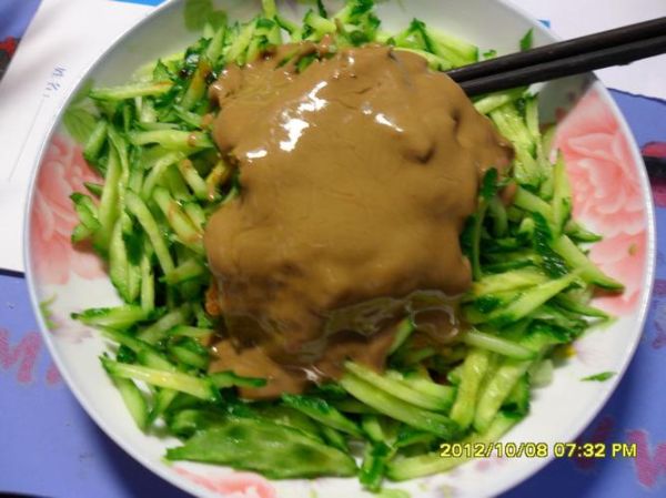 麻汁黄瓜怎么做_麻汁黄瓜酱汁比例是多少-第3张图片-山城妙识 麻汁黄瓜怎么做_麻汁黄瓜酱汁比例是多少-第3张图片-山城妙识