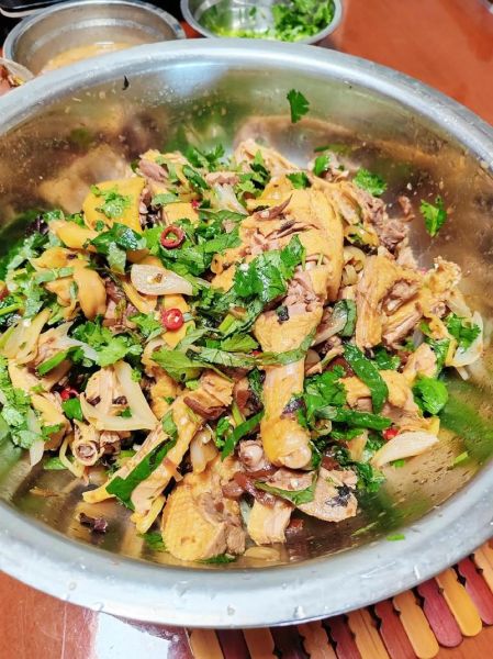 白切柠檬鸭怎么做_柠檬鸭焯水还是直接煮-第1张图片-山城妙识