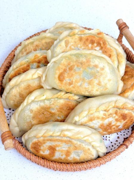韭菜盒子怎么做才酥脆_韭菜盒子用什么面粉最好-第1张图片-山城妙识