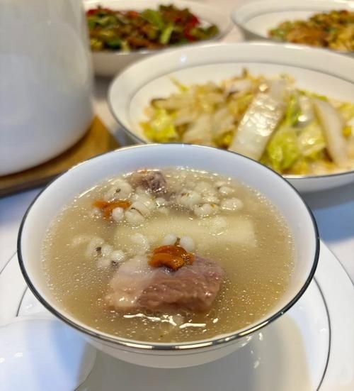 薏米排骨汤怎么做_薏米排骨汤功效与禁忌-第2张图片-山城妙识