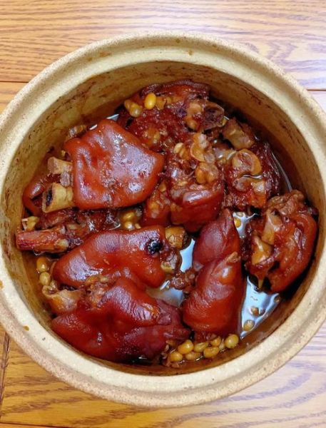 高压锅猪蹄炖黄豆怎么做_黄豆要不要提前泡-第1张图片-山城妙识