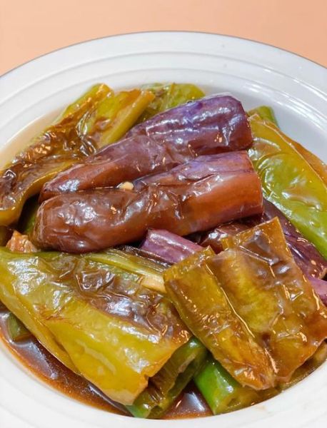 虎皮青椒烧茄子怎么做_家常做法步骤详解-第1张图片-山城妙识 虎皮青椒烧茄子怎么做_家常做法步骤详解-第1张图片-山城妙识