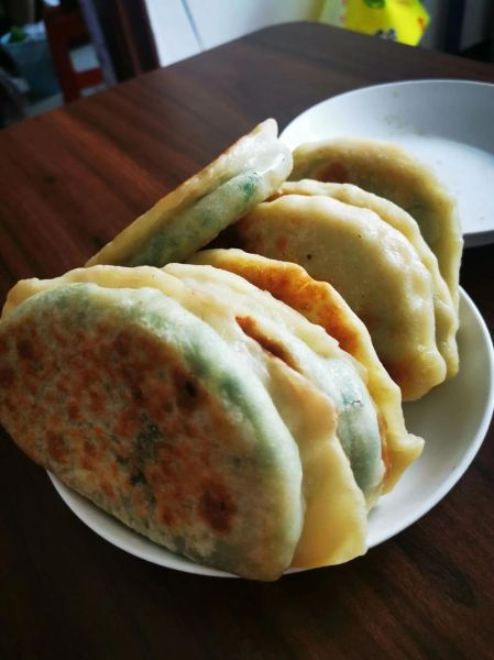 韭菜盒子怎么烙才软_韭菜盒子为什么硬-第1张图片-山城妙识 韭菜盒子怎么烙才软_韭菜盒子为什么硬-第1张图片-山城妙识