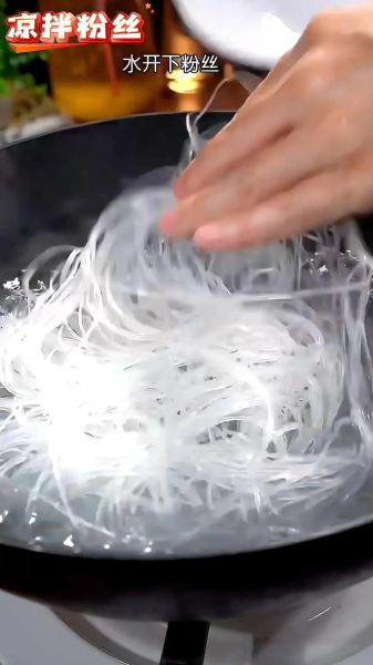 香菜粉丝怎么做好吃_香菜粉丝凉拌做法-第1张图片-山城妙识