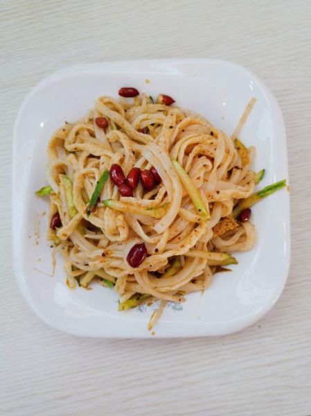 陕西大刀凉皮怎么做_正宗配方与技巧-第3张图片-山城妙识 陕西大刀凉皮怎么做_正宗配方与技巧-第3张图片-山城妙识