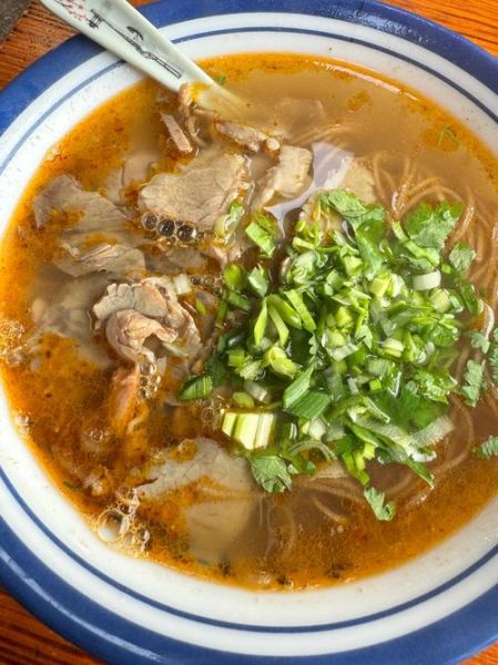 牛肉粉丝汤哪里可以学_正宗牛肉粉丝汤培训哪家好-第2张图片-山城妙识