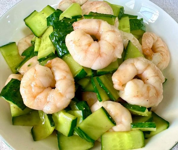 黄瓜炒虾仁怎么做_黄瓜炒虾仁热量高吗-第2张图片-山城妙识