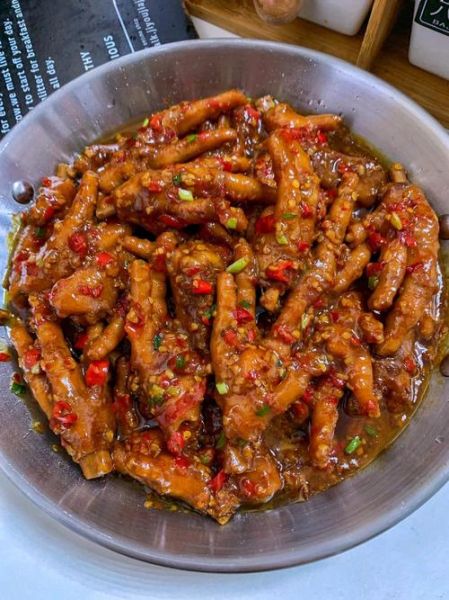爆炒鸡爪怎么做麻辣_麻辣鸡爪做法家常-第1张图片-山城妙识