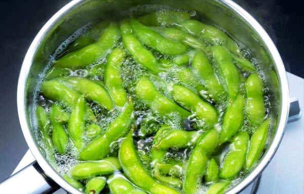 毛豆怎么煮好吃又入味还是绿色_毛豆翠绿入味的秘诀-第3张图片-山城妙识