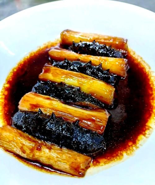 葱烧海参怎么做_老饭骨三叔完整版教程-第1张图片-山城妙识 葱烧海参怎么做_老饭骨三叔完整版教程-第1张图片-山城妙识