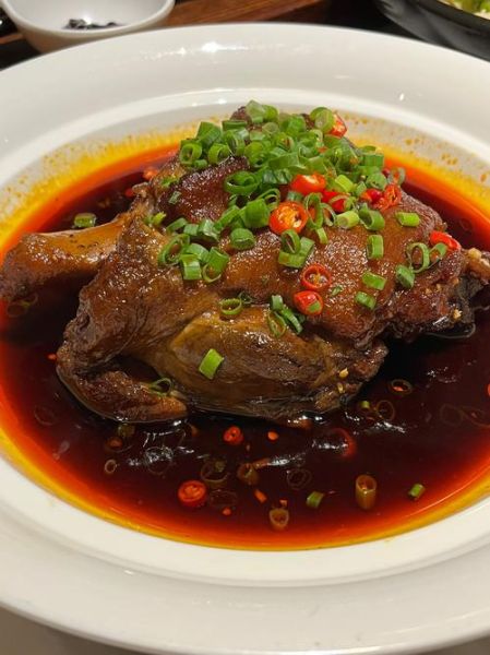 酸菜红烧肘子怎么做_酸菜红烧肘子家常做法-第1张图片-山城妙识 酸菜红烧肘子怎么做_酸菜红烧肘子家常做法-第1张图片-山城妙识