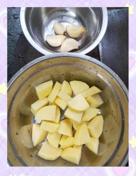 土豆焖饭怎么做_电饭煲版零失败步骤-第3张图片-山城妙识 土豆焖饭怎么做_电饭煲版零失败步骤-第3张图片-山城妙识