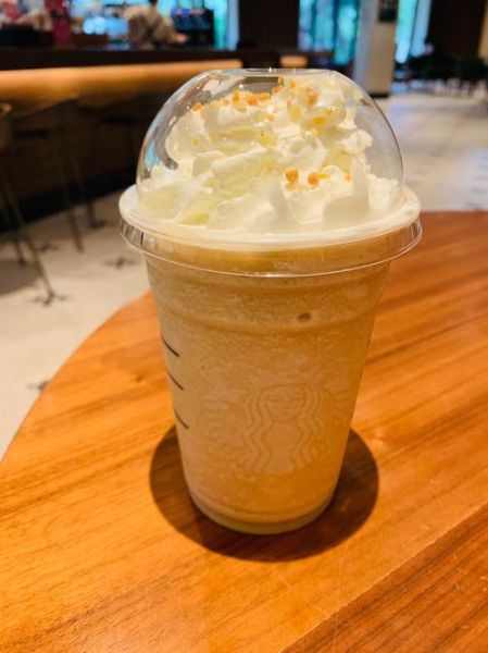 星巴克拿铁哪个好喝_星冰乐热量高吗-第1张图片-山城妙识